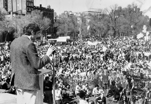 Biography - Howard Zinn